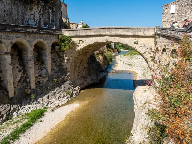 Découvrir la cité médiévale de Vaison-la-Romaine | Vaison Ventoux Provence